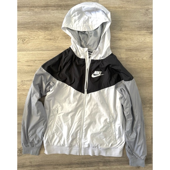 Nike | Jackets & Coats | Boysnike Black And Gray Windbreaker Jacket ...
